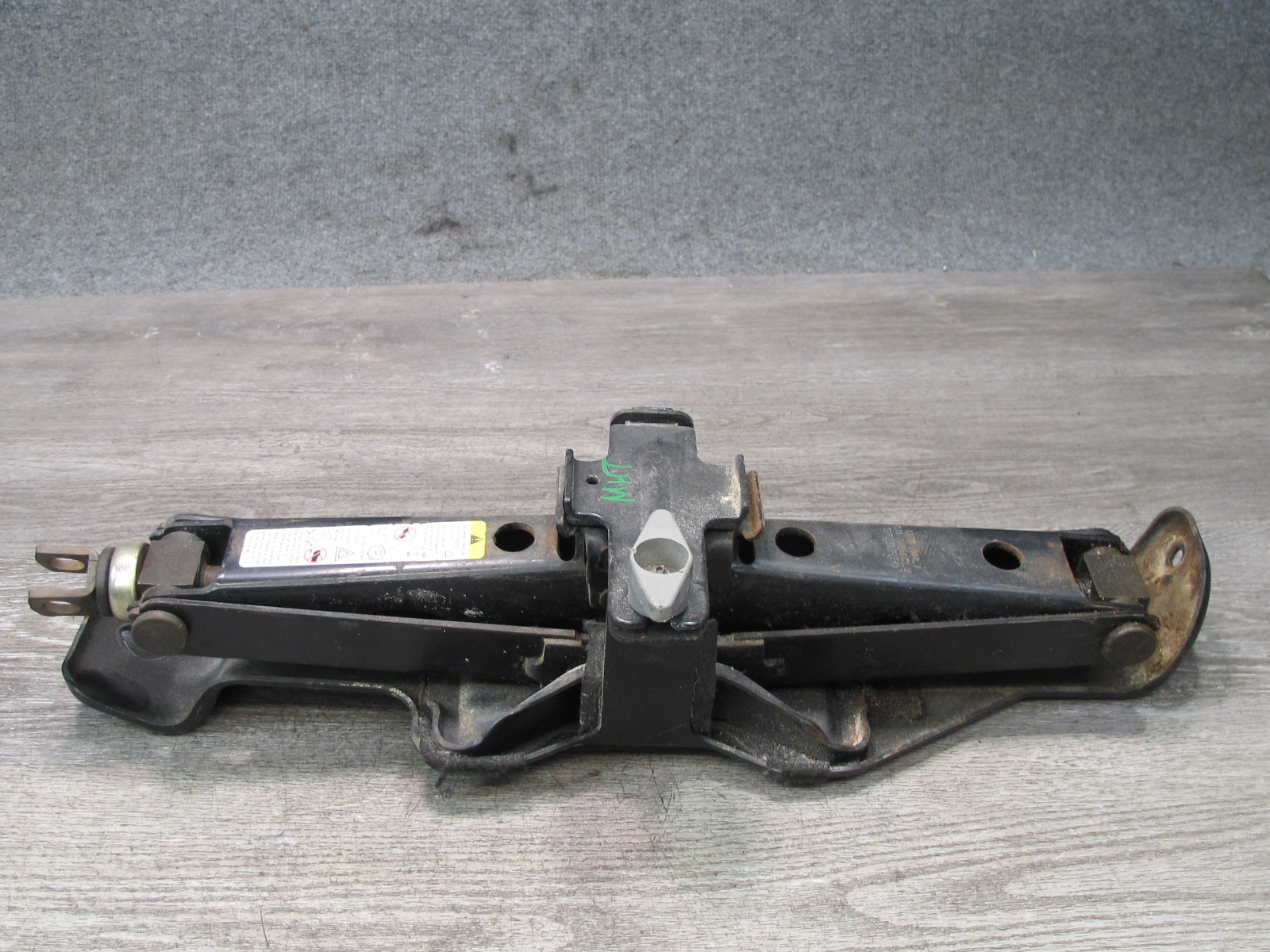 2003-2009 Hummer H2 Rear Spare Tire Emergency Lift Jack – das77auto