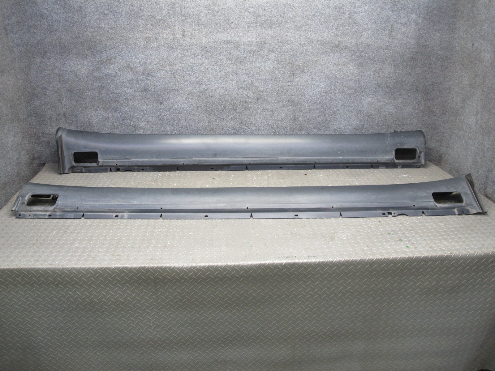 2011-2018 Porsche Cayenne 958 Left & Right Side Skirt Rocker Panel Mol ...