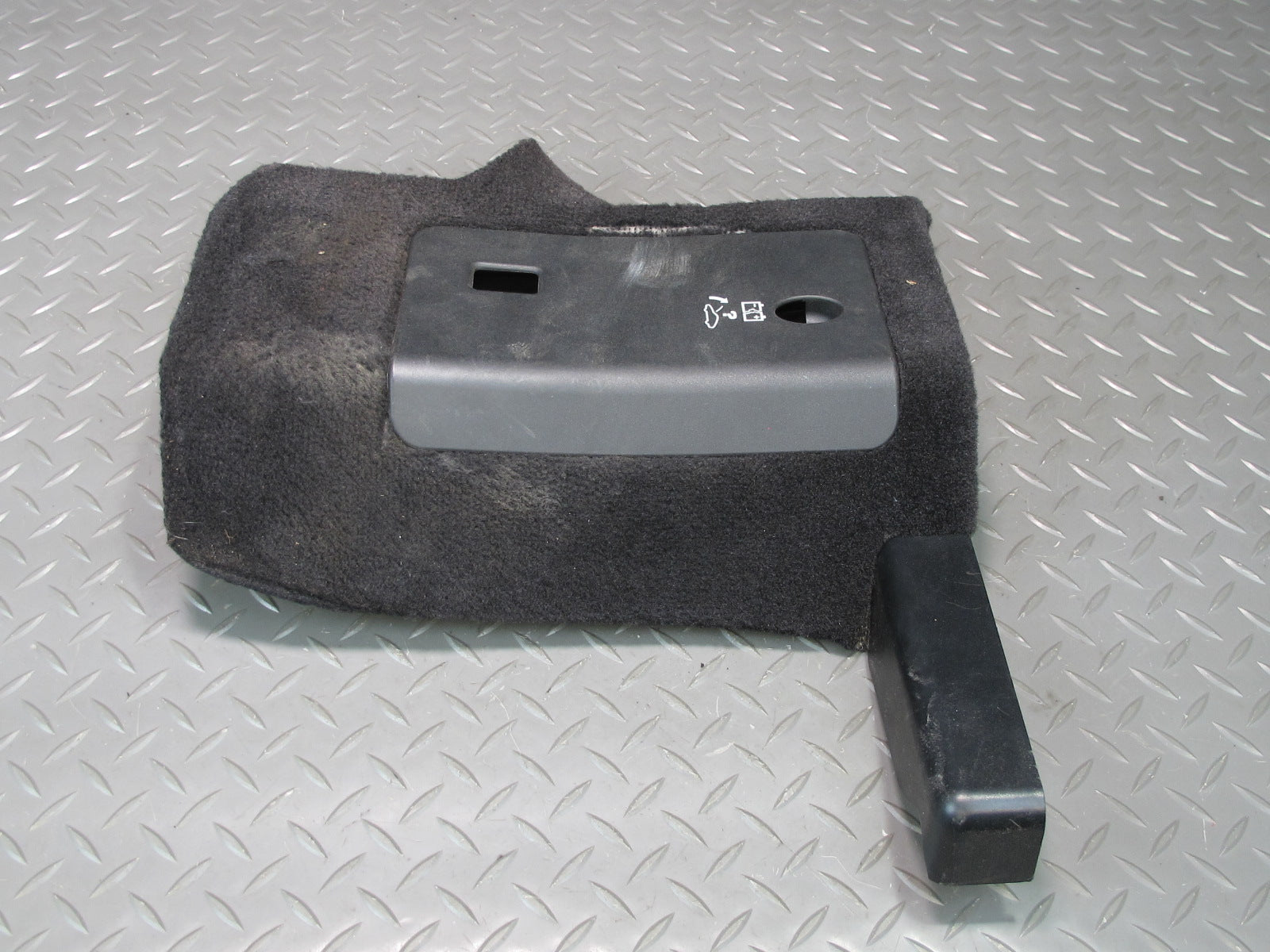 1999-2004 Porsche 911 Carrera 996 Fuse Box Access Kick Trim Carpet Cov ...