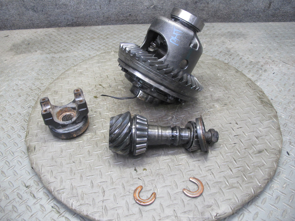 2003-2005 Hummer H2 Rear Differential 4.10 Ratio Ring & Pinion Gear Se ...